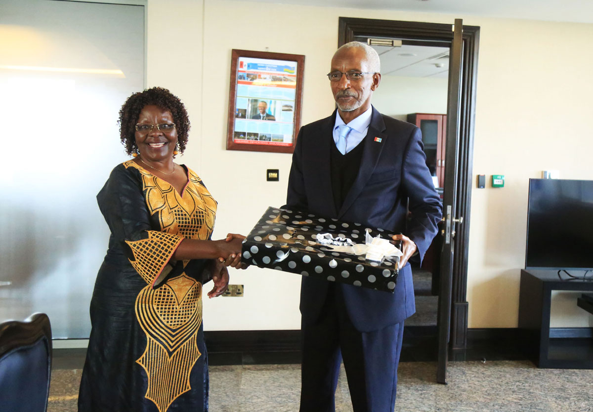 SG Ngarambe receives Zimbabwean delegation – FPR Inkotanyi